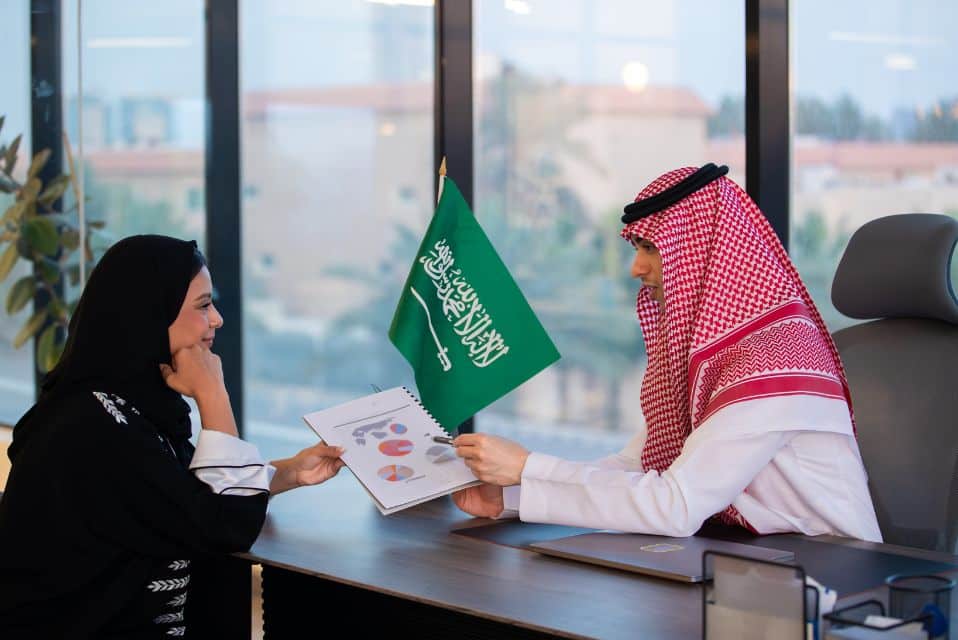 Umrah Visa Applicants Must Confirm Hotel Booking Through Nusuk App ...